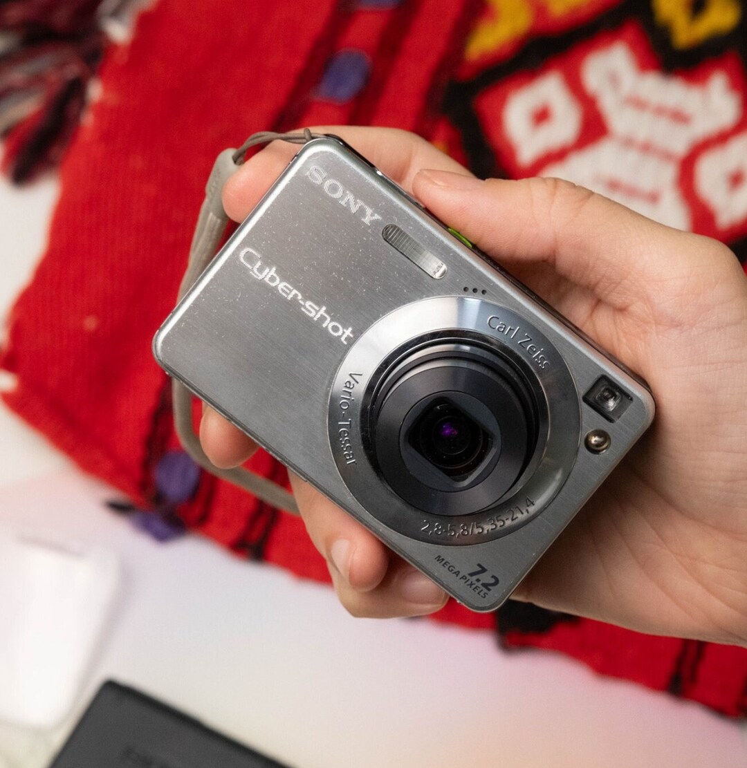Sony Cybershot W110 With Carl Zeiss Lens Tested Vintage Digital Camera ...