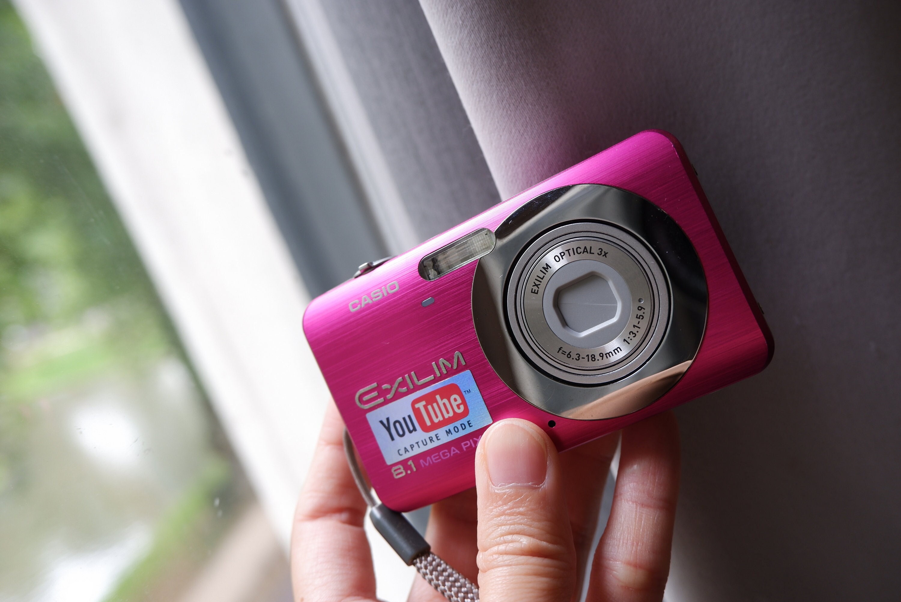 Vivid Pink Casio Exilim EX-Z80 Tested 2000s Vintage Digicam With ...