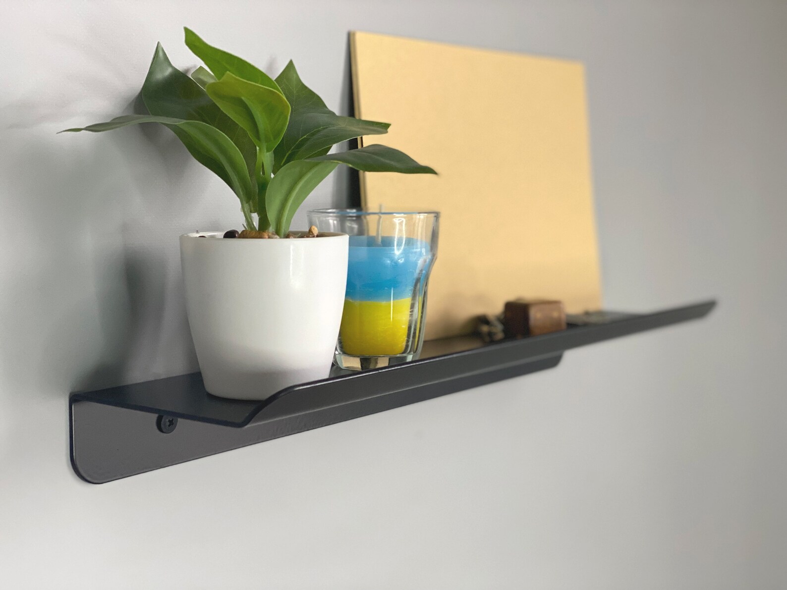 Floating Wall Shelf, Modern Metal, Decorative Minimal Display Shelf ...