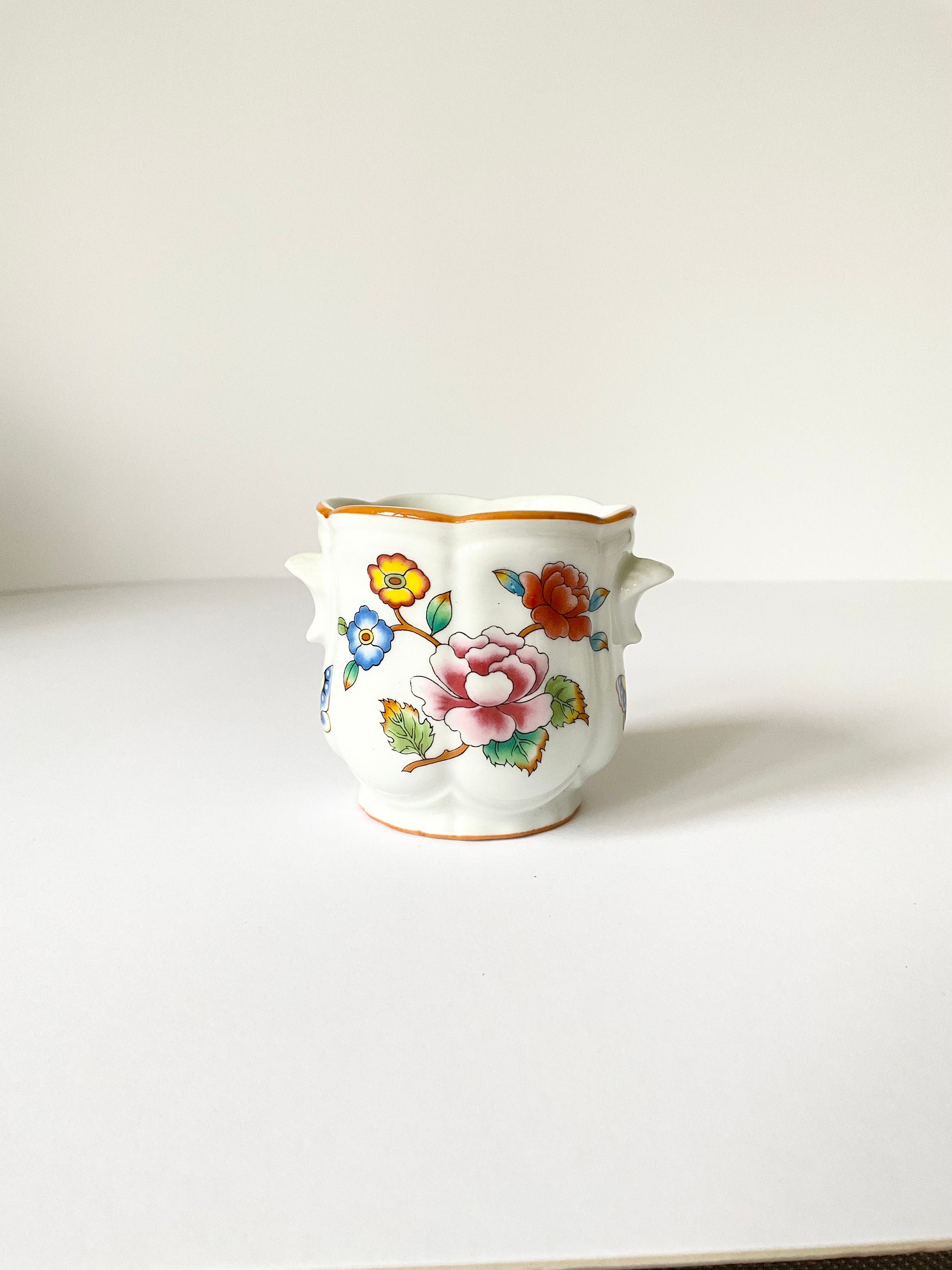 Estée Lauder Collectible Porcelain, Chinoiserie Pattern, Oriental Pot ...