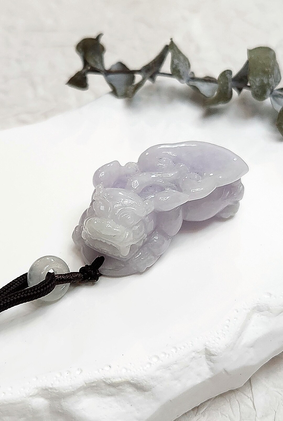 Lavender Pixiu (貔貅) With Ruyi Carving- Authentic Grade A Burmese ...