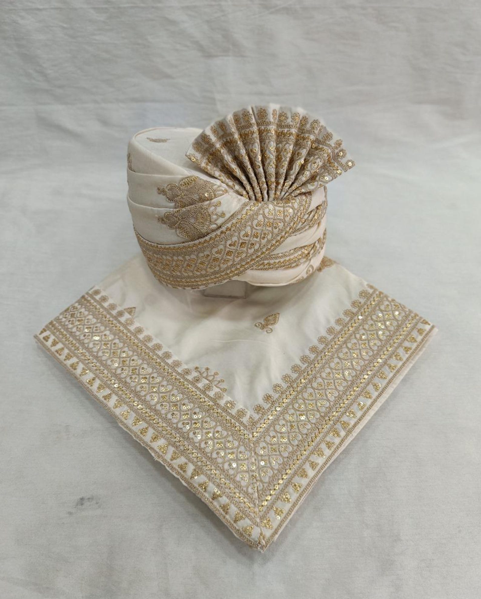 Ivory Turban & Shawl for Groom, Turban for Groom, Wedding Safa Groom ...