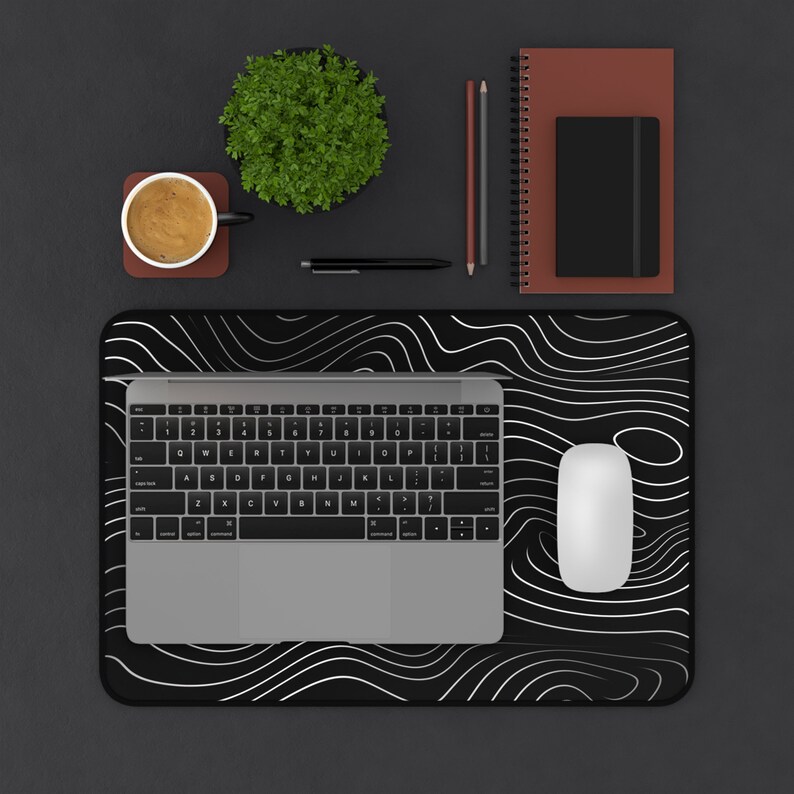 Black and White Graphic Pattern, Wavy Lines, Desk Mat, Gaming Mouse Pad ...