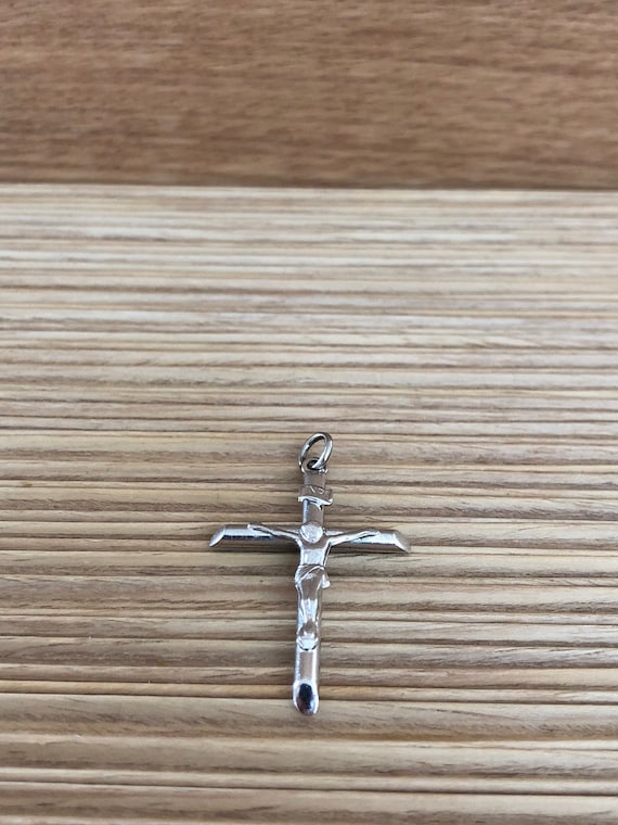 Sterling Silver Jesus Cross Pendant: Engraved Religio… - Gem