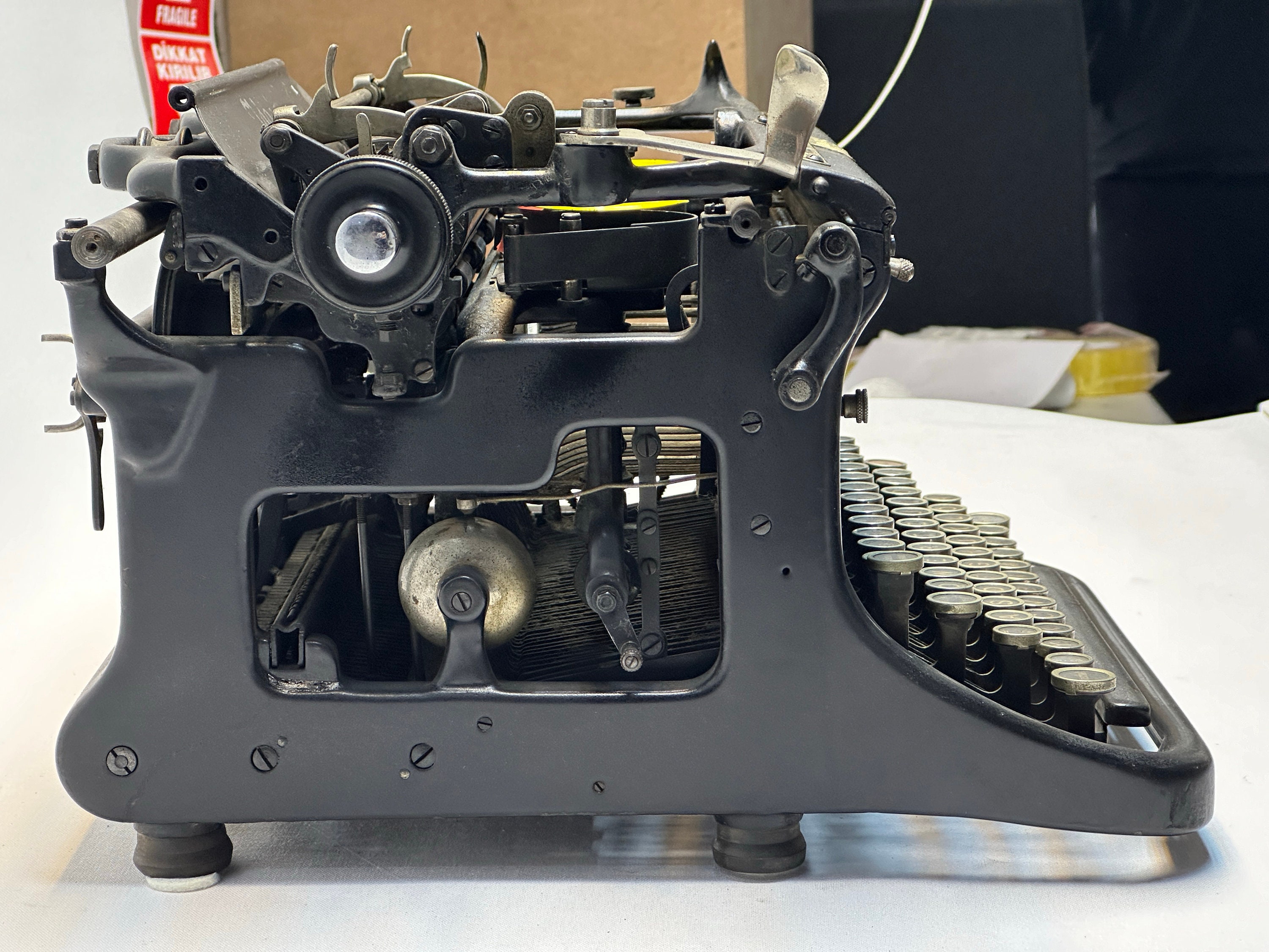 Ideal Typewriter Vintage 1935 Model With QWERTZ Layout and Glass Black ...