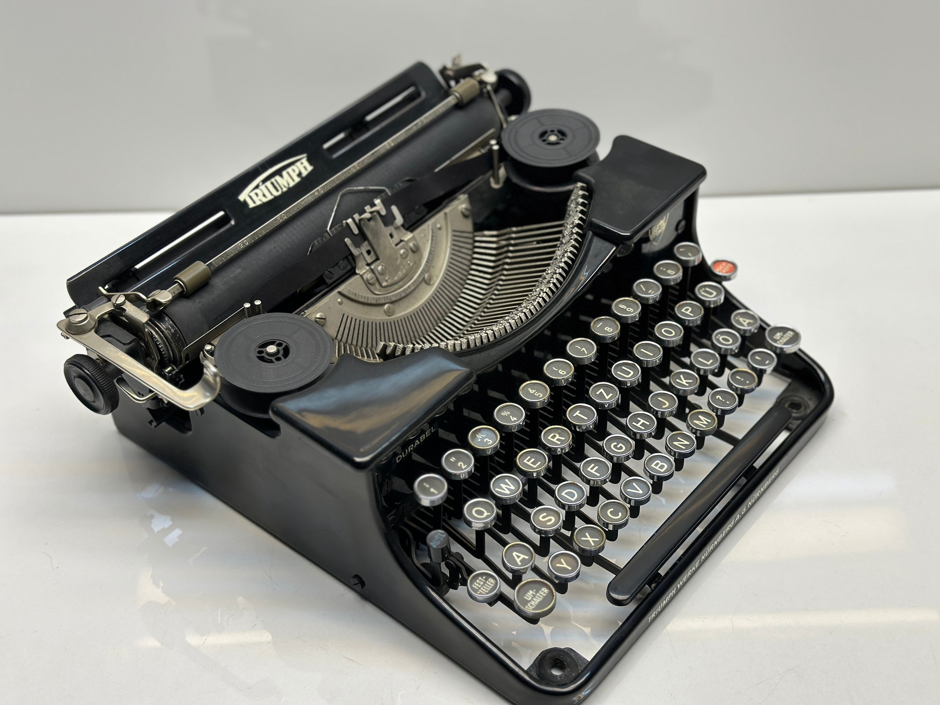Fully Functional 1960 Model Black Triumph Typewriter - Classic and ...