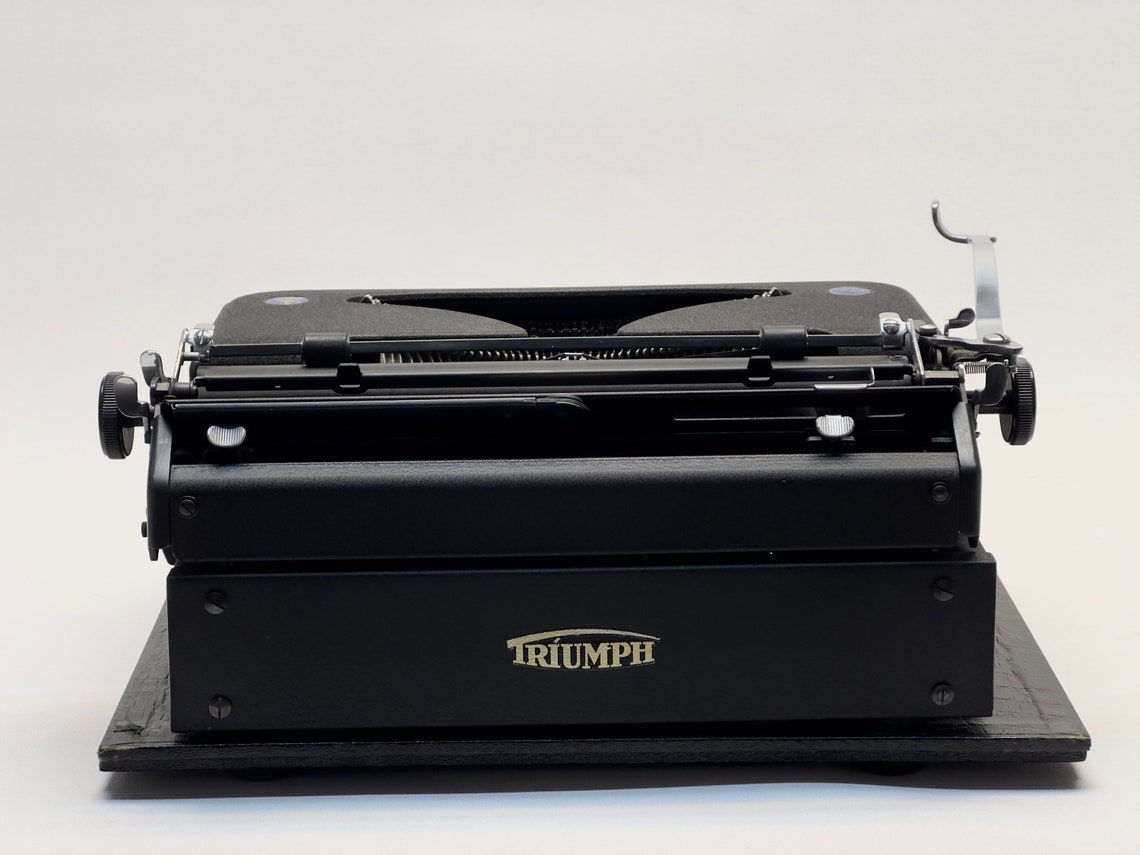 Adler Triumph Typewriter 1940 Model With QWERTZ Layout and Glass Black ...