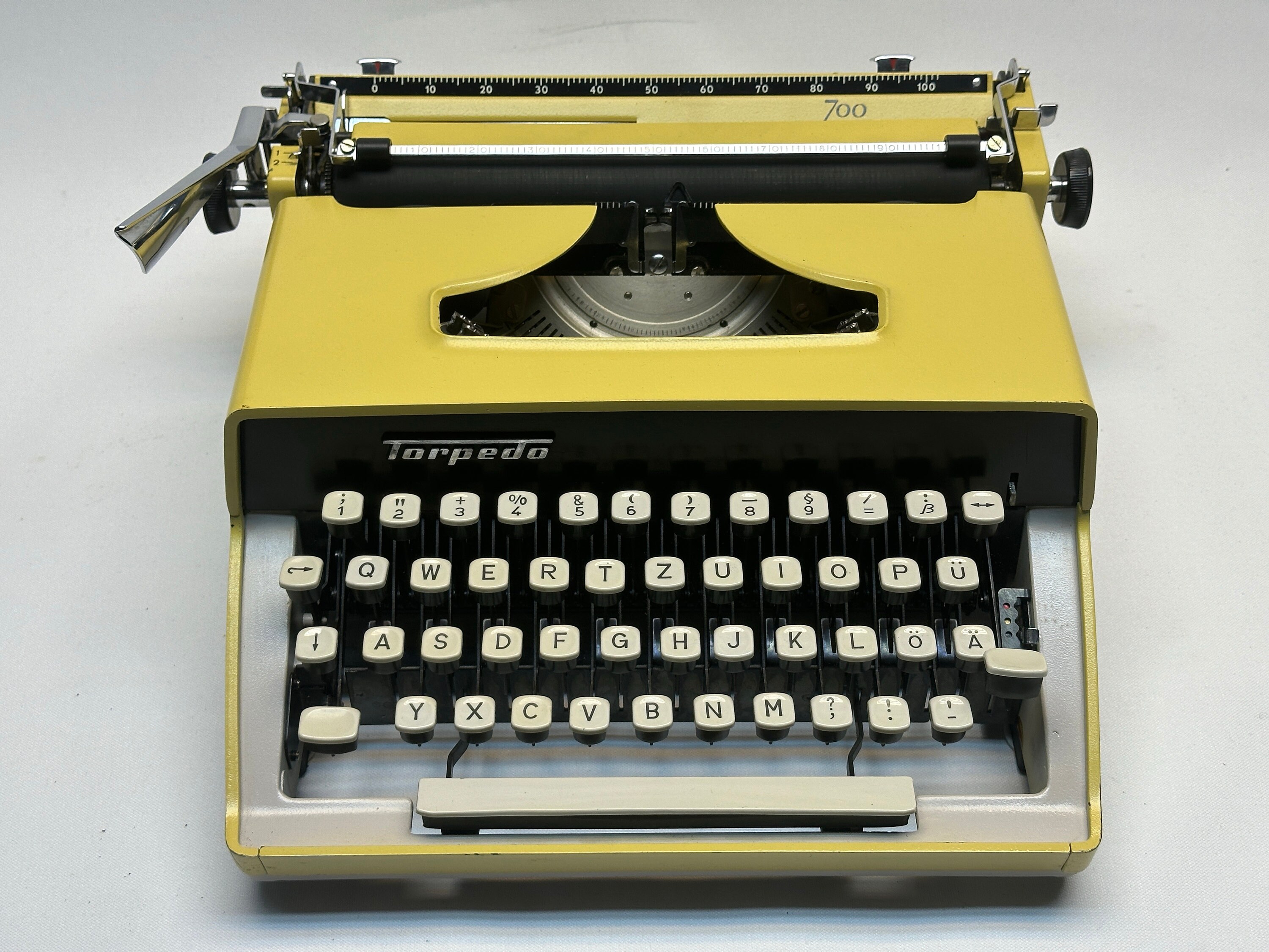 Vintage Torpedo Typewriter - Classic Yellow Model From 1960 With QWERTZ ...