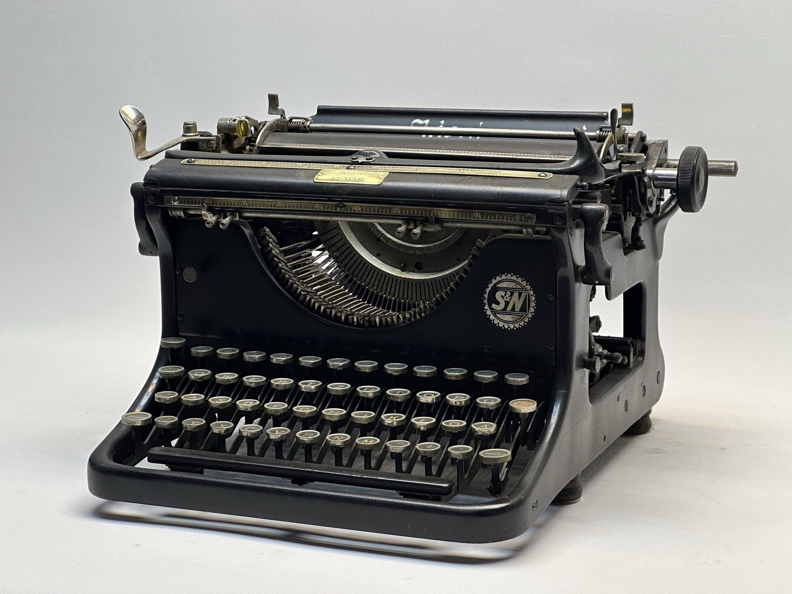 Ideal Typewriter Vintage 1935 Model With QWERTZ Layout and Glass Black ...