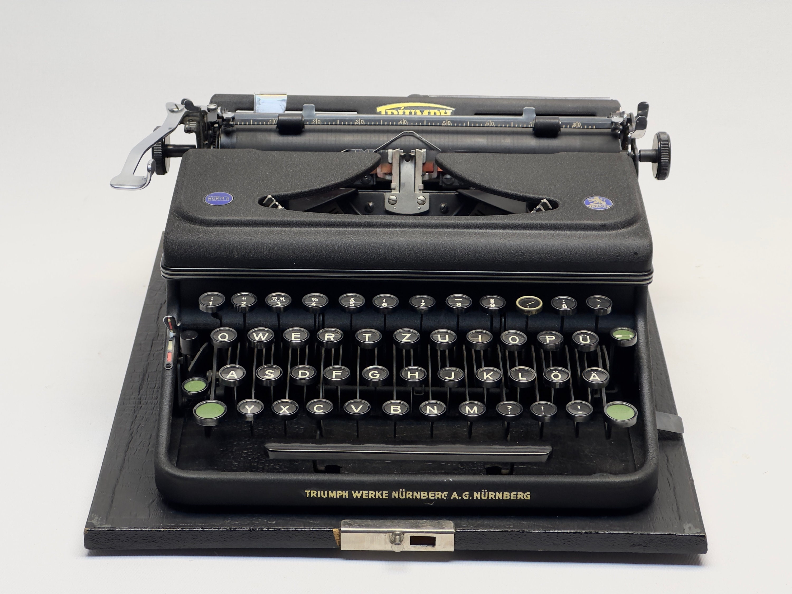 Adler Triumph Typewriter 1940 Model With QWERTZ Layout and Glass Black ...