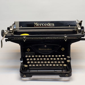 Mercedes Typewriter - Vintage 1935 Model With QWERTZ Layout and Glass ...