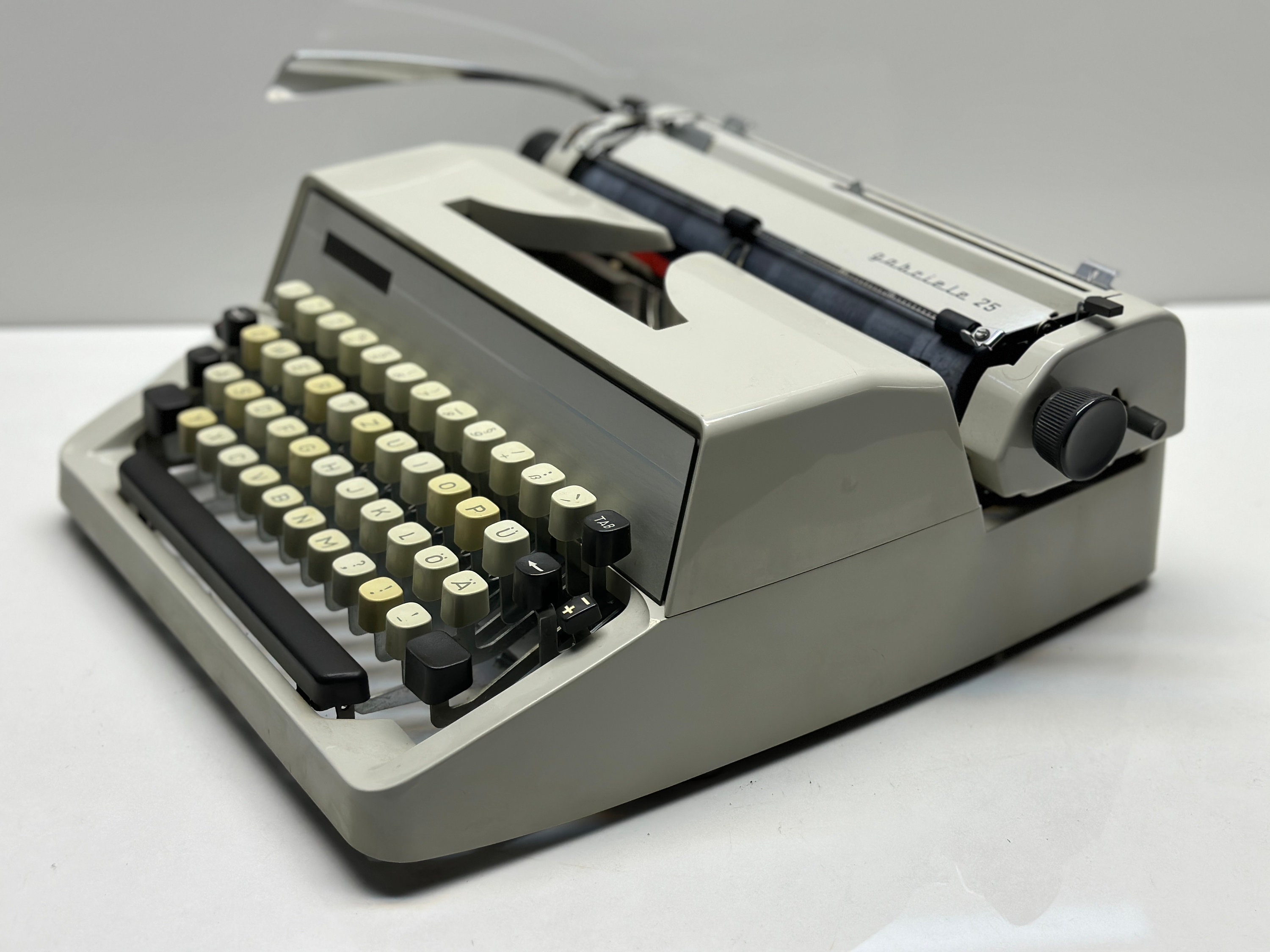 Adler Typewriter - QWERTZ Keyboard, White Elegance, and Effortless ...