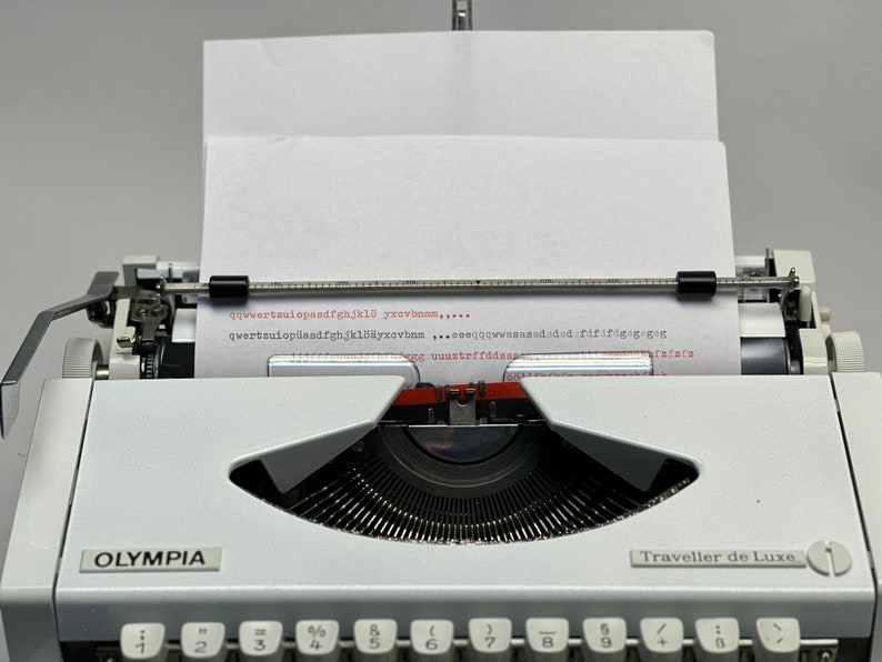 Vintage Olympia Traveller Typewriter - 1955 Olympiatypewriter - Classic ...