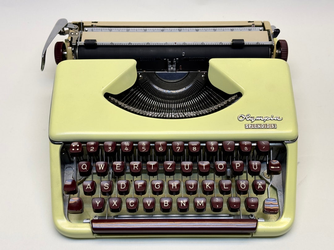 Olympia Splendid Typewriter - Elegant Beige With Matching Case, Newly ...