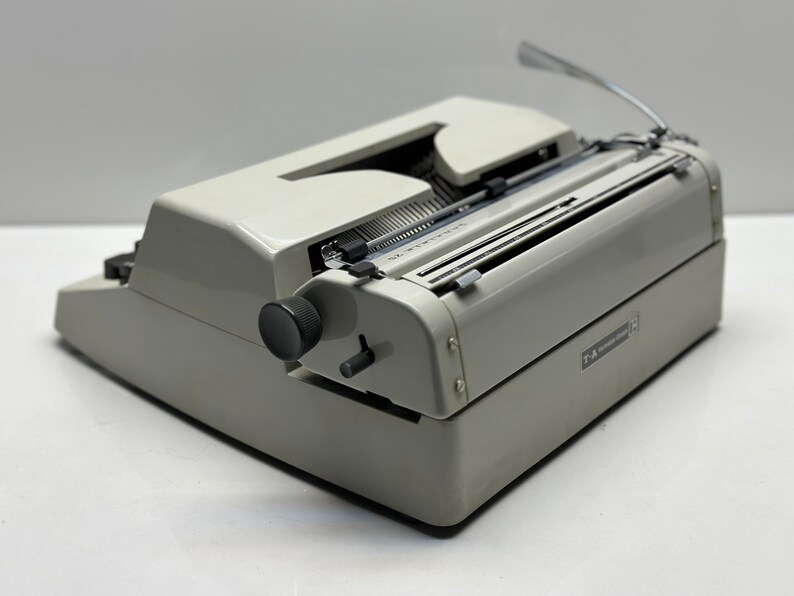 Adler Typewriter - QWERTZ Keyboard, White Elegance, and Effortless ...