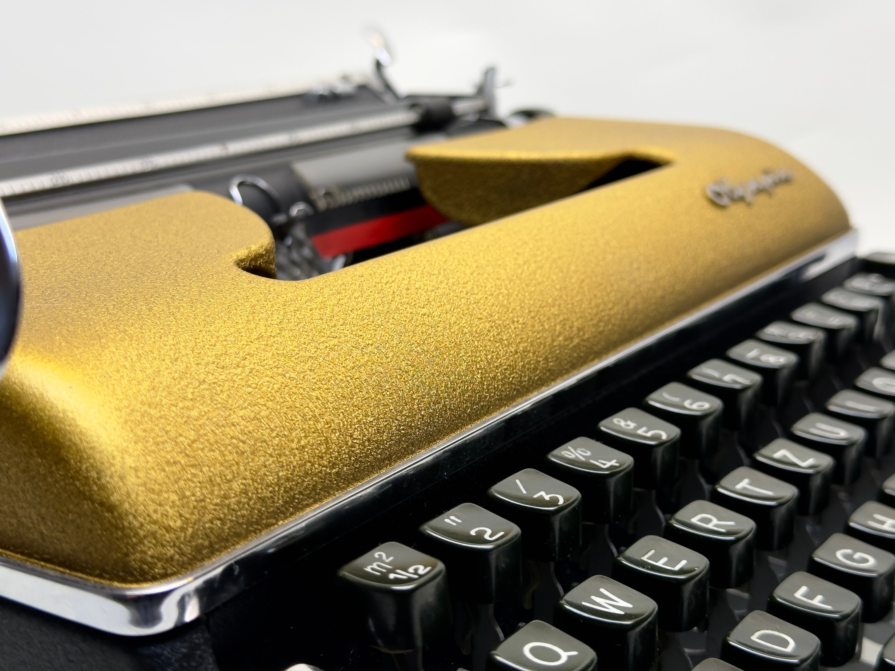 Olympia SM3 Typewriter Gold Lid, QWERTZ Keyboard, Green/black Dual ...