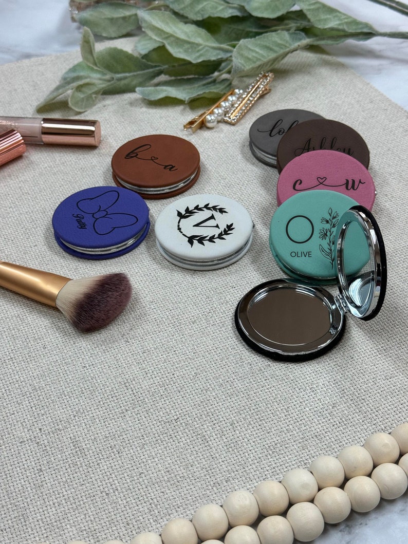 Personalized Vegan Leather Compact Mirror, Custom Bridesmaid Gift - Etsy