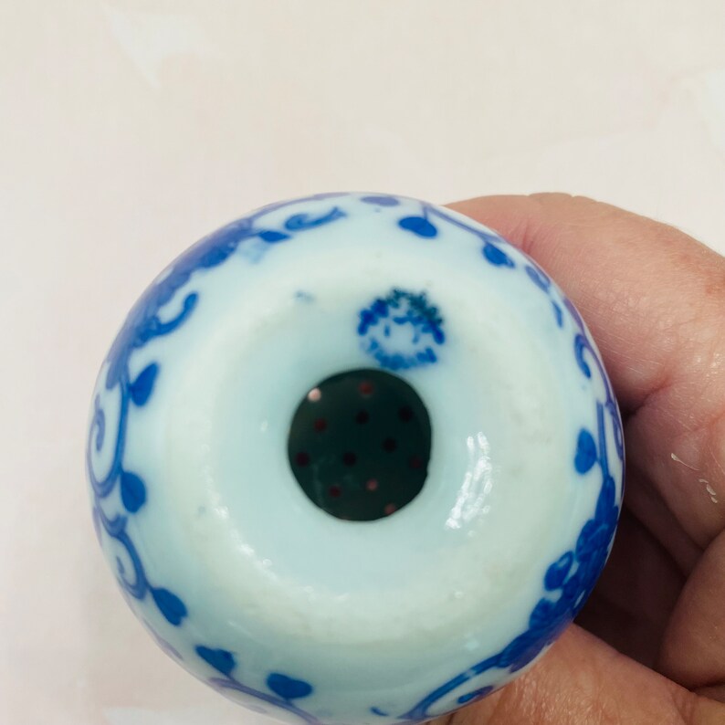 Roly Poly Chinoiserie Blue and White Ceramic Pepper Shaker. Blue ...