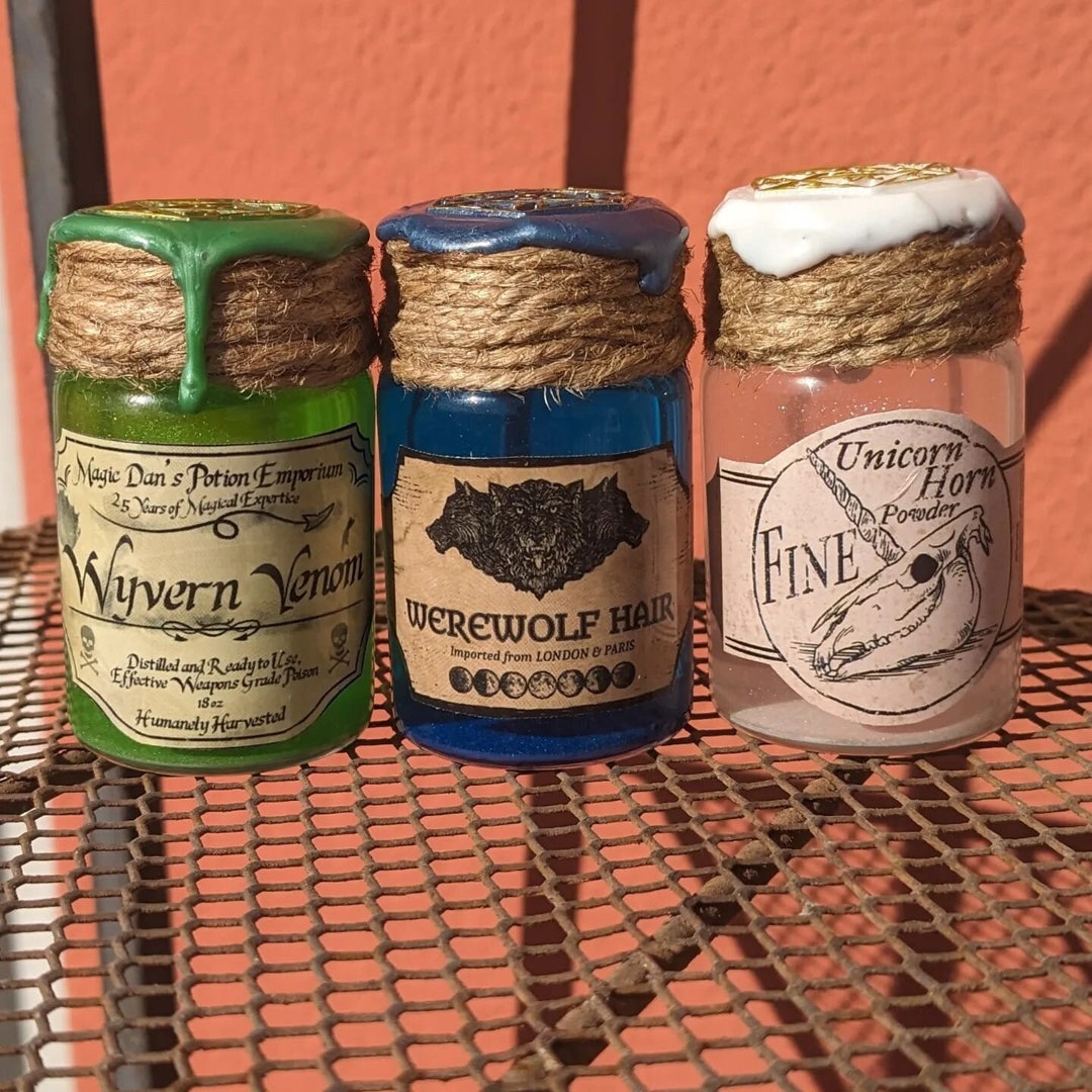 Portable Potions D20 Floating Dice Roller Potion Dice D20 for - Etsy