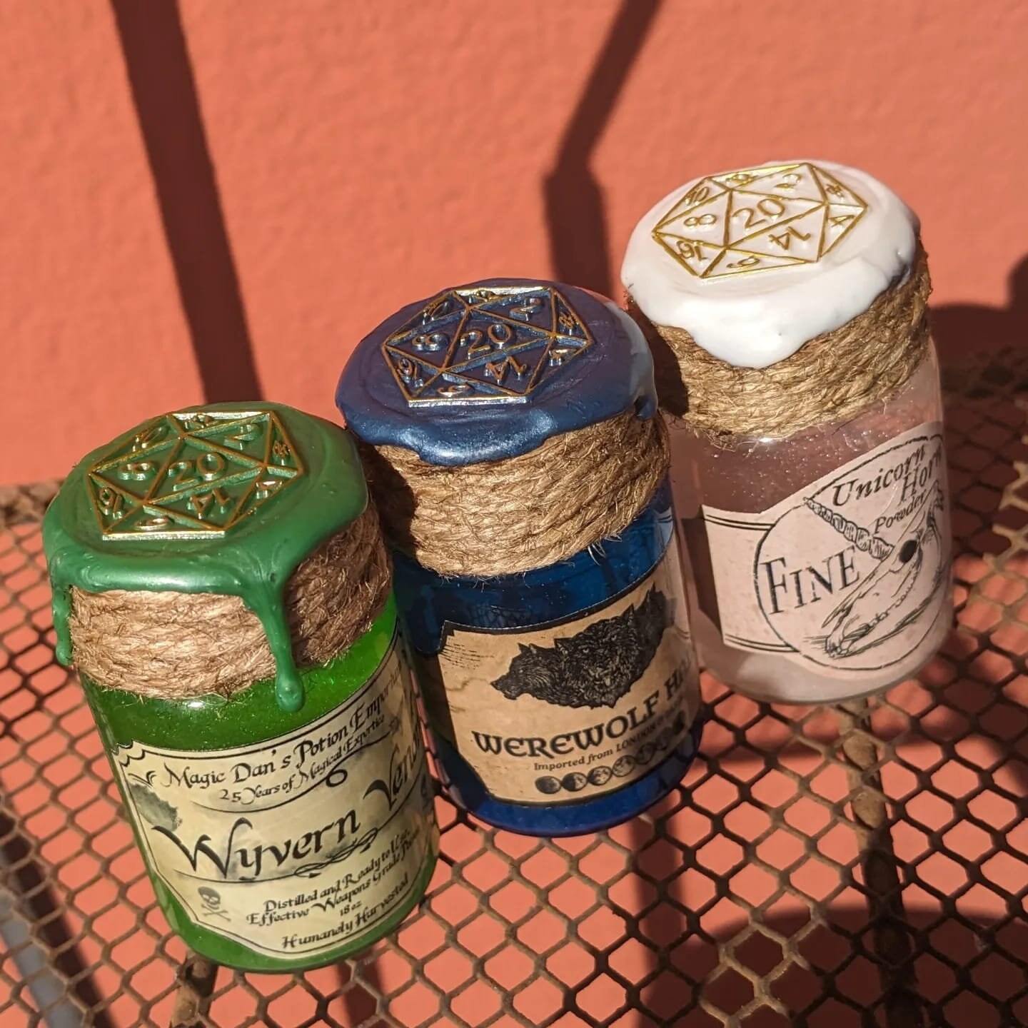 Portable Potions D20 Floating Dice Roller Potion Dice D20 for - Etsy