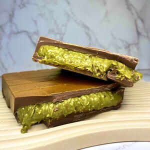 Giant Viral Chocolate Bar Pistachio Kanufa Chocolate Bar READ DESCRIPTION Dubais Chocolate Bar ...