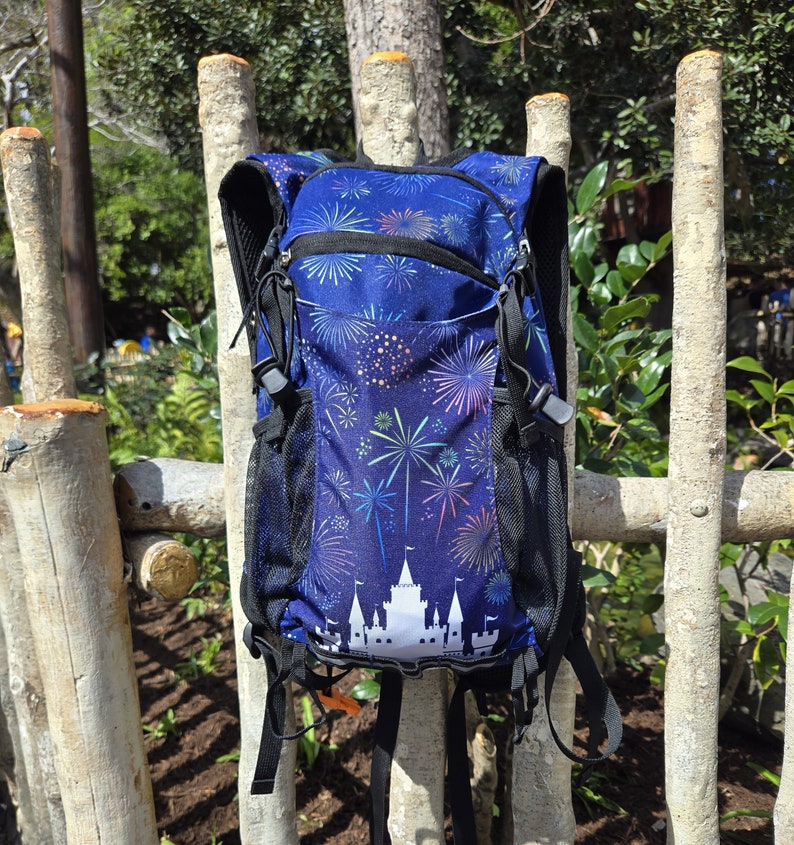 Hydration Backpack 2L - Castle Fireworks - Etsy