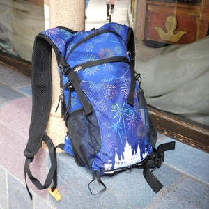 Hydration Backpack 2L - Castle Fireworks - Etsy