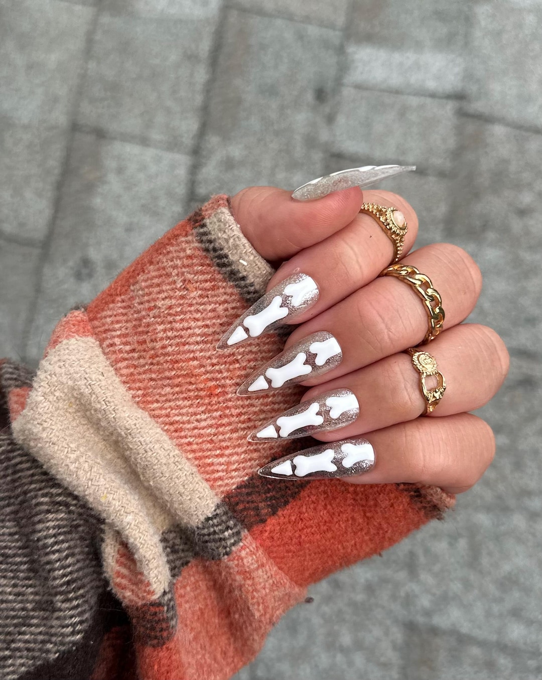 Skeleton Bone Spooky Halloween Press on Nails, Silver Glitter and White ...