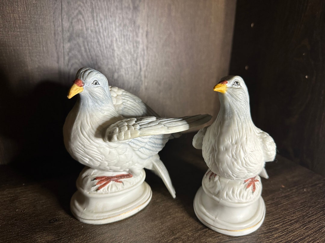 Vintage Pair of White Dove Figurines - Etsy