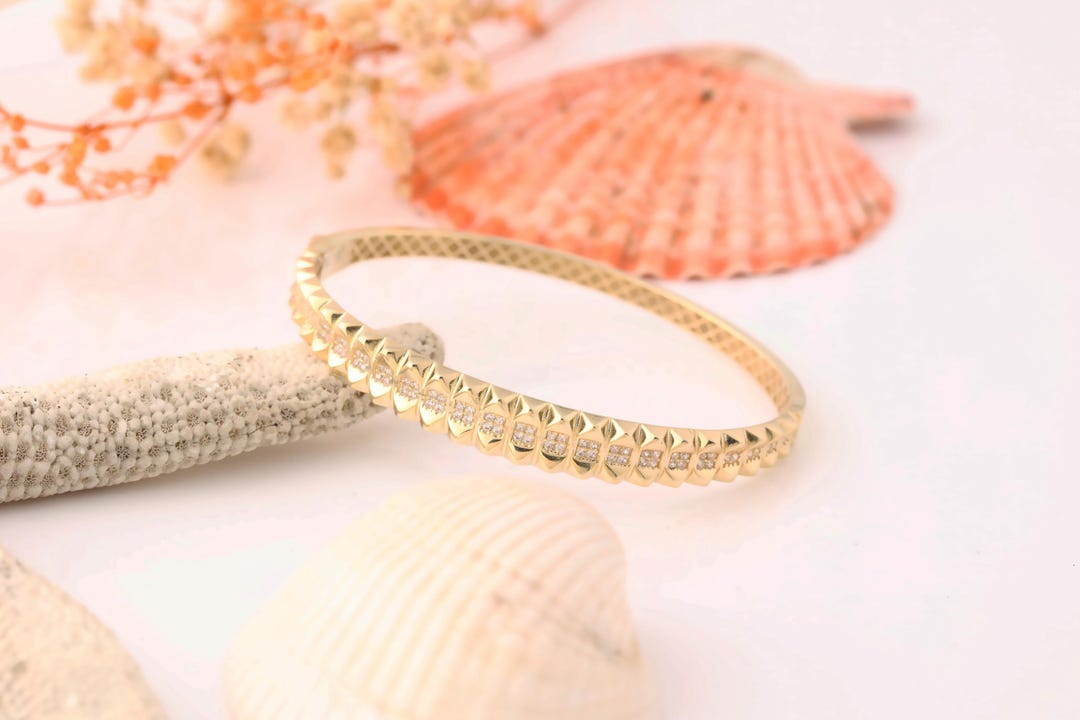 14K Gold Textured Bangle Bracelet: Handmade Sparkle Jewelry - Etsy