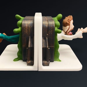Bookend 'portal Professor' - Fantasy Book Nook | Book Holder ...