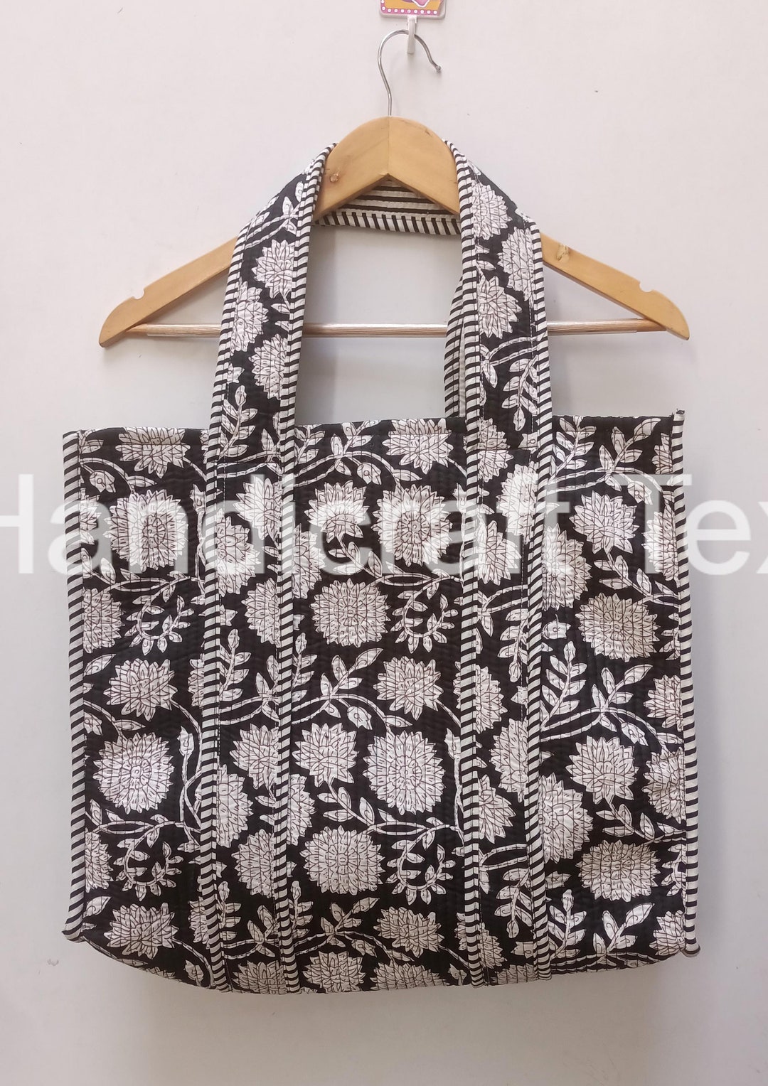 Quilted Jhola Bag, Cotton Quilted Tote Bags, Handmade Quilted Printed ...