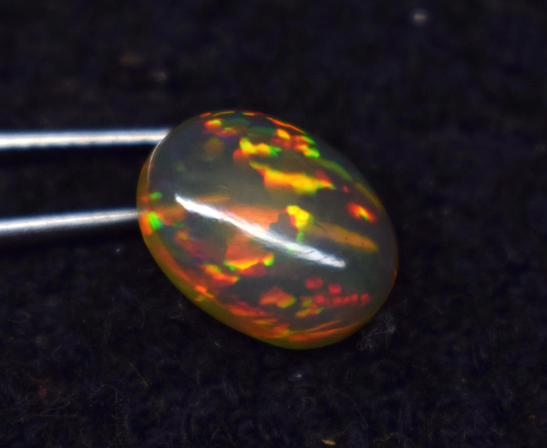 3.5 Cts Size Eye Clean Ethiopian Fire Welo Opal Stone: Oval Cabochon ...