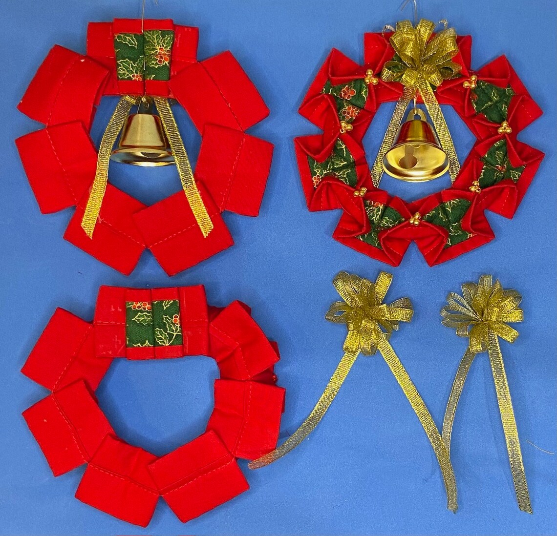 The Christmas Wreath Pattern - Etsy