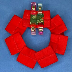 The Christmas Wreath Pattern - Etsy