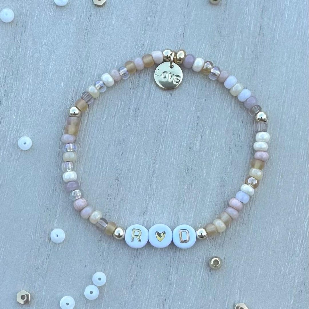 Personalized Initial Beaded Bracelet With Love Charm - Etsy