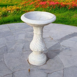 Combo Bird Bath Figure Sundial Base Statue Water Drinker for Birds ...