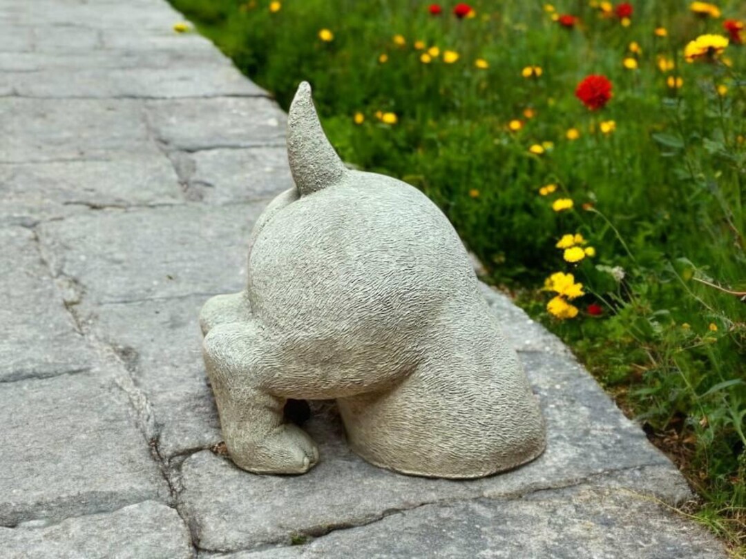 Digging Dog Statue Stone Pet Decoration for Backyard or Patio Outdoor ...
