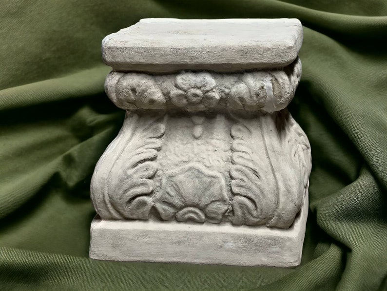 Short Square Pedestal Statue Handmade Concrete Pedestal Figure Stone ...