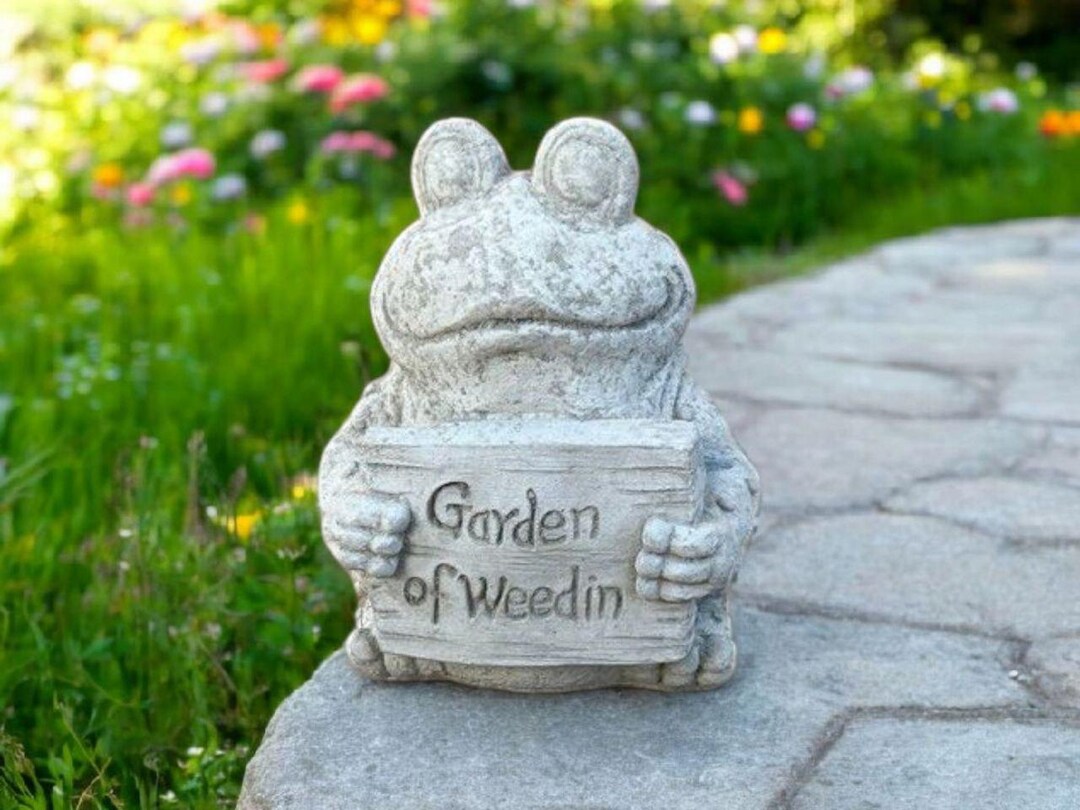 Standing Frog Statue Welcome Figurine Wild Frog Sculpture Garden of ...