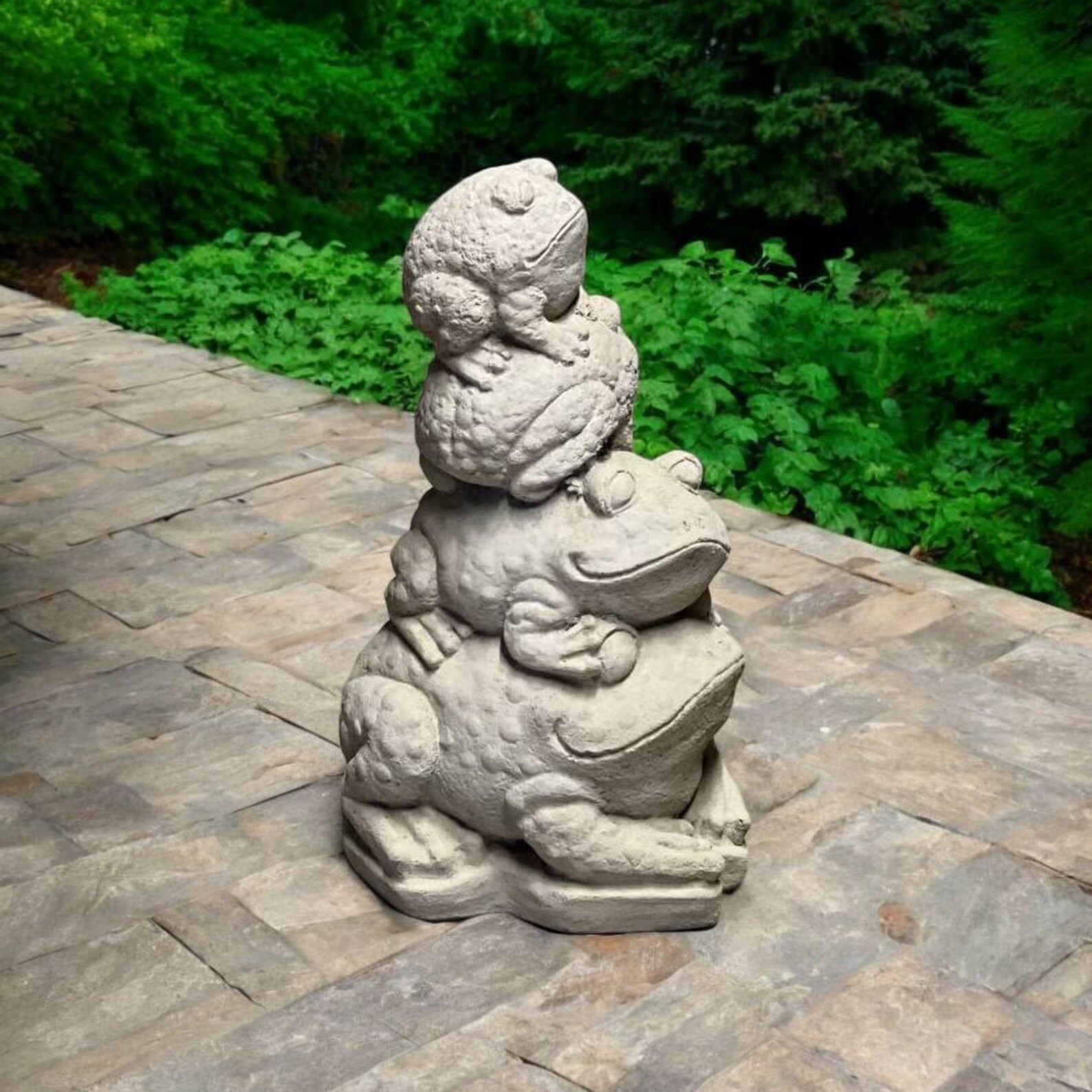 Three Frogs Tower Figure Concrete Frogs Sculpture Detailed Toads ...