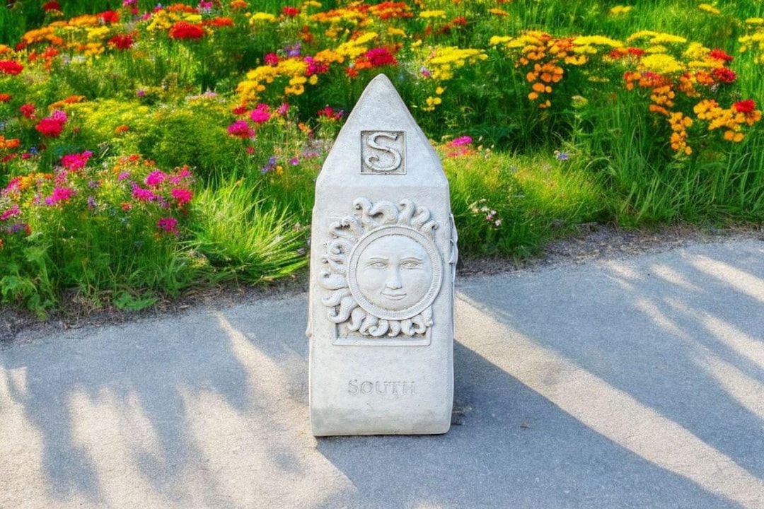 Direction Marker Statue Four Seasons Directional Rock Figure Conctrete ...