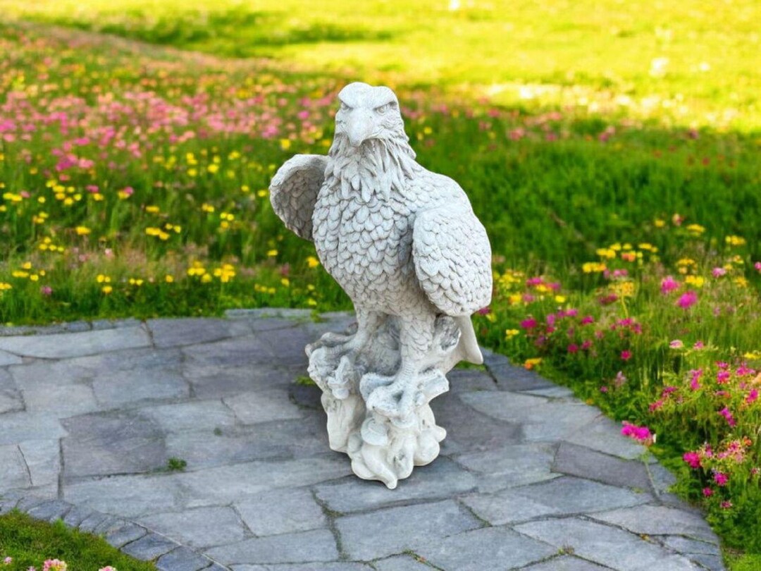 Massive Eagle Bird Statue Large Eagle Figure Detailed Eagle on Stone ...