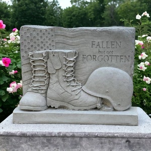 Massive Soldier Memorial Statue Concrete Soldier Grave Figure Outdoor ...