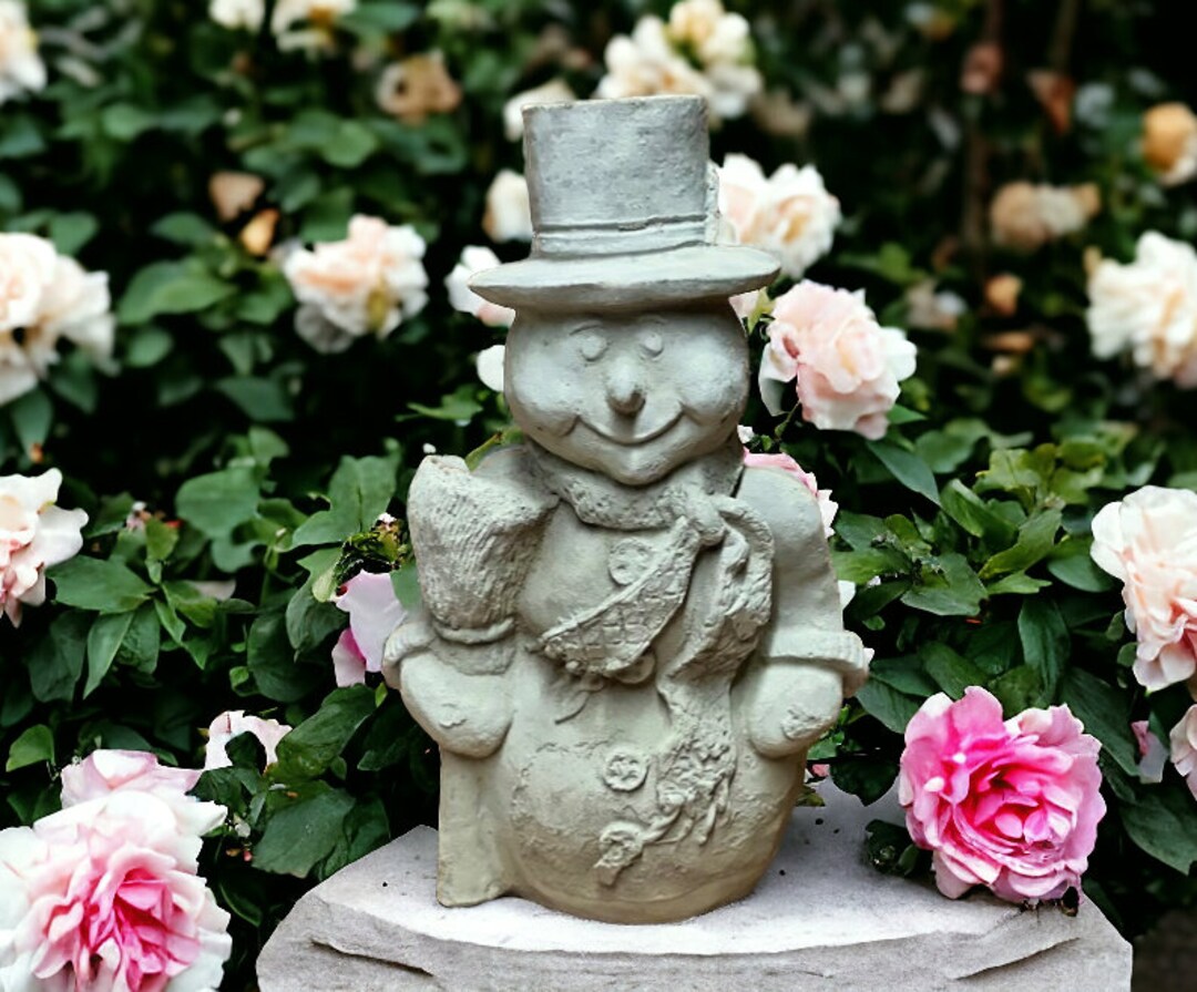 Detailed Small Snowman Figure Concrete Snowman Sculpture Garden Cozy ...