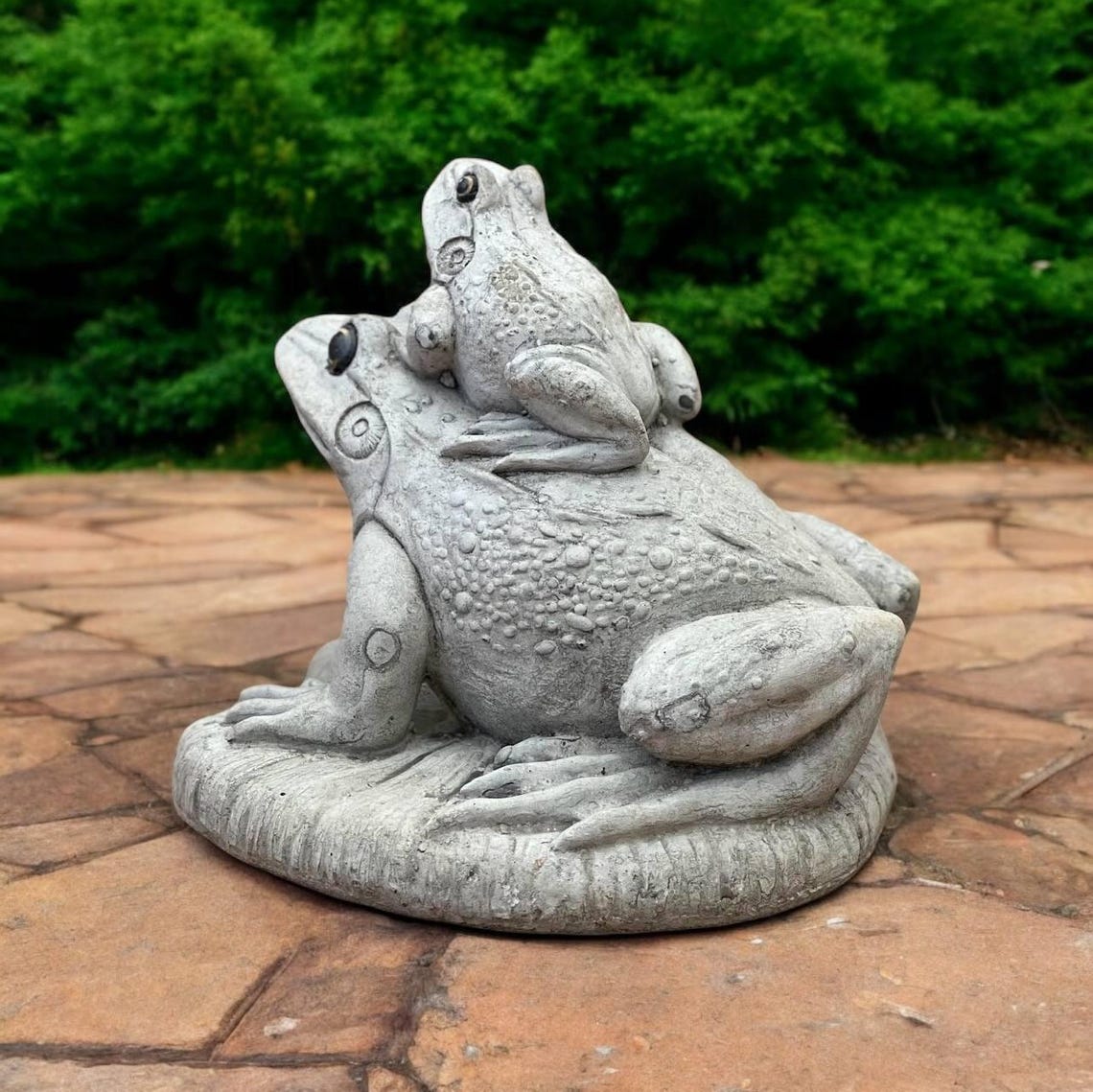 Two Frogs Piggy Back Statue Stone Garden Decoration Concrete Frog ...