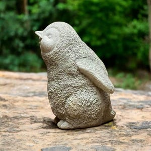 Happy Penguin Figure Wild Penguin Statue Outdoor Wild Penguin Animal ...