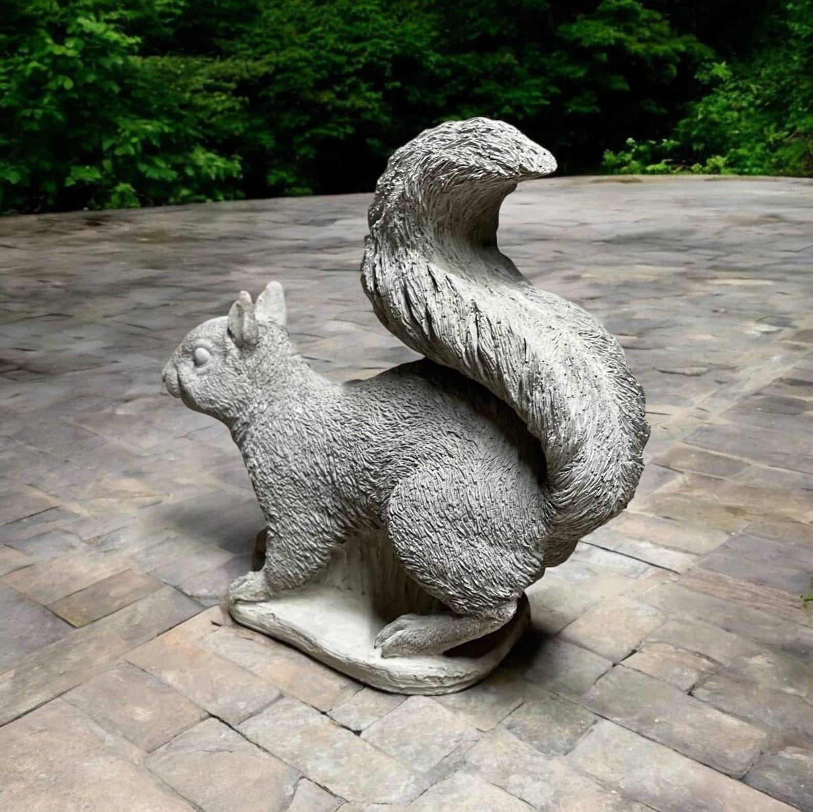 Concrete Squirrel Yard Statue Stone Squirrel Outdoor Figure Wild Animal ...