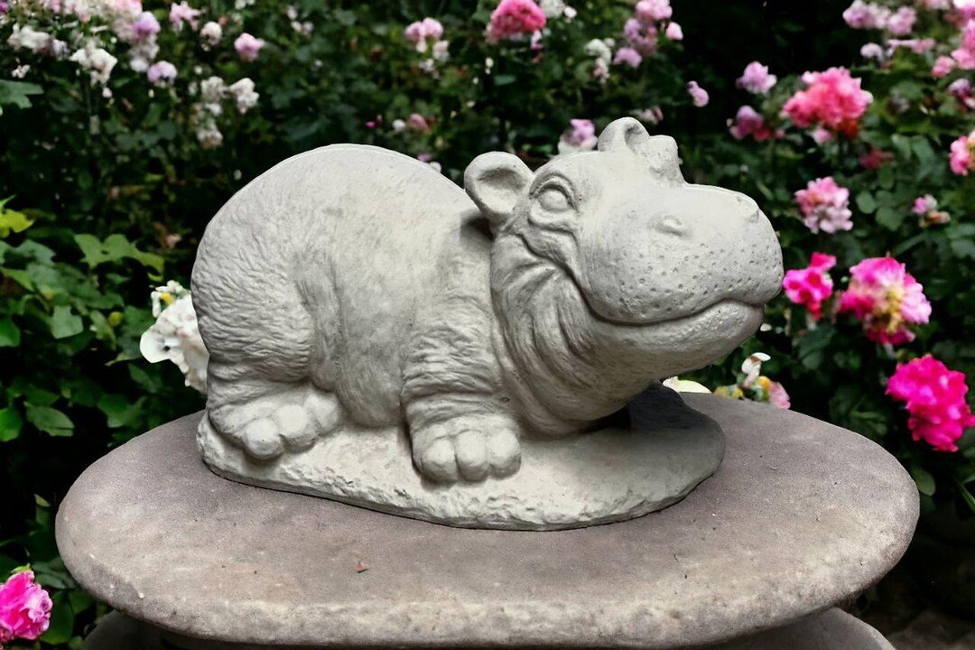 Standing Hippo on Base Sculpture Realisitic Hippo Statue Concrete ...