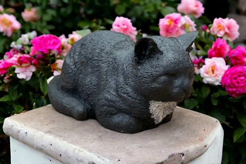 Black Crouching Cat Statue Concrete Sleeping Cat Figure Outdoor Kitten ...